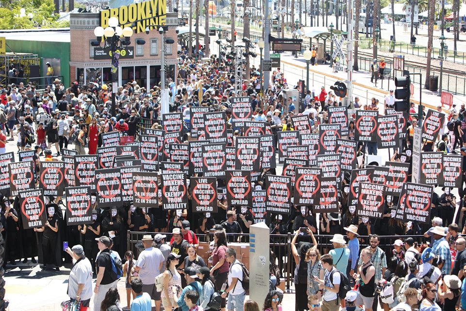 Guy Fawkes mask - Wikipedia